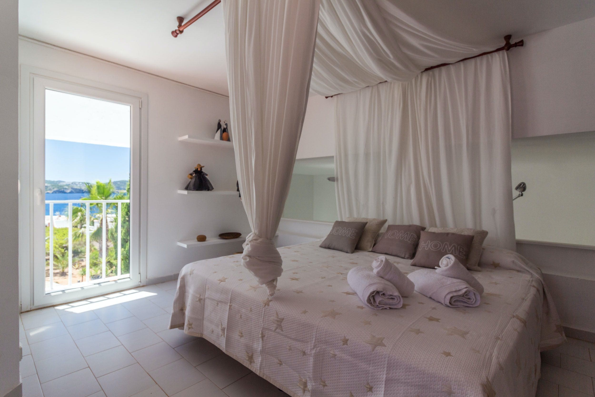4-Bedroom Luxury Apartment With Seaview And Pool, Cala Vedella